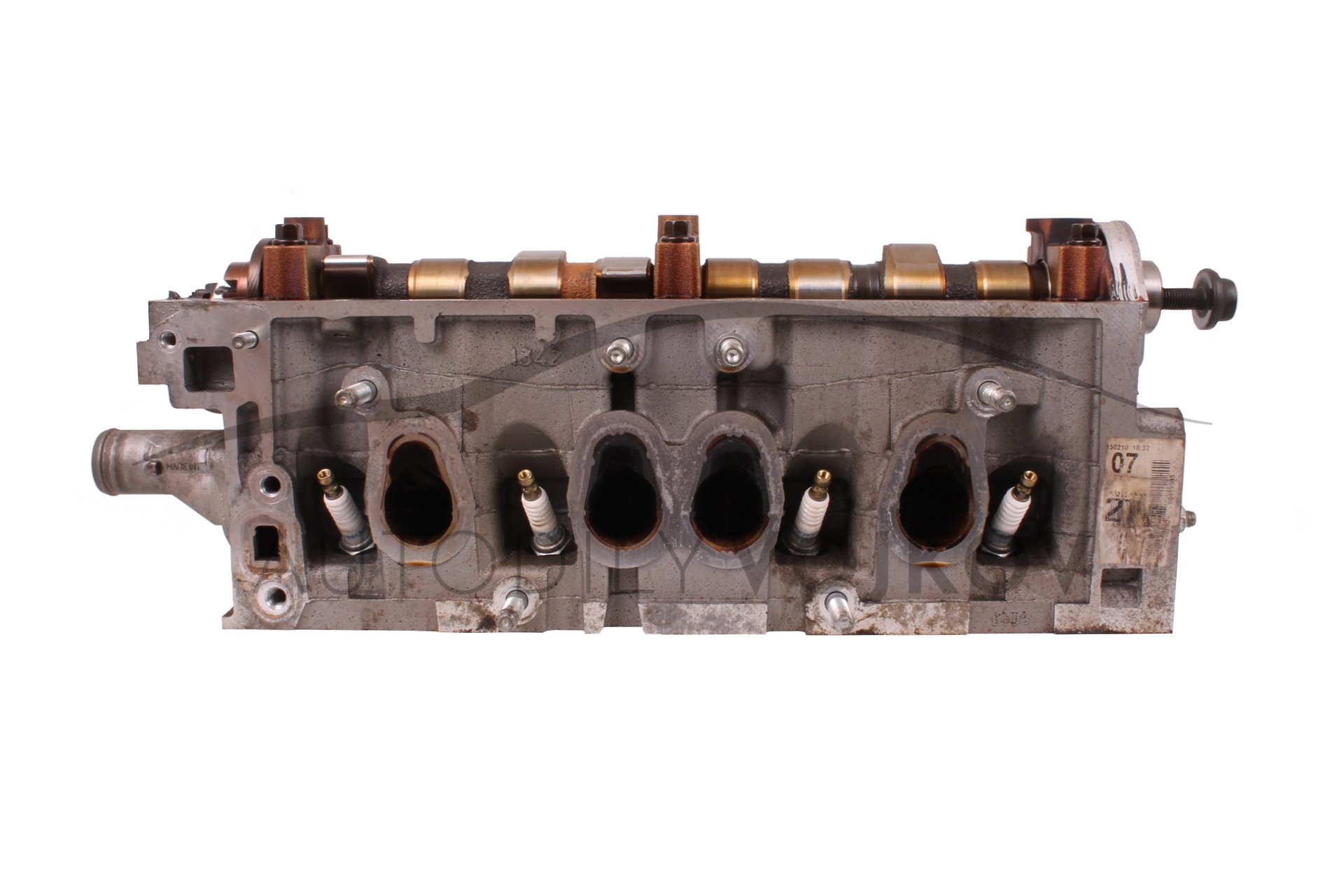Hlava motoru s ventily a vačkovou hřídelí 2005-